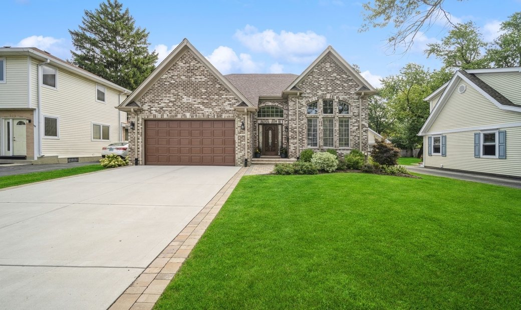 Single Family Home/House Glenview In Glenview, Illinois, United States ...