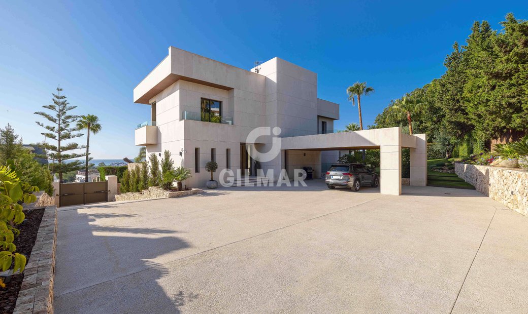 Málaga Villa In Torremolinos, Andalusia, Spain For Sale (15680495)