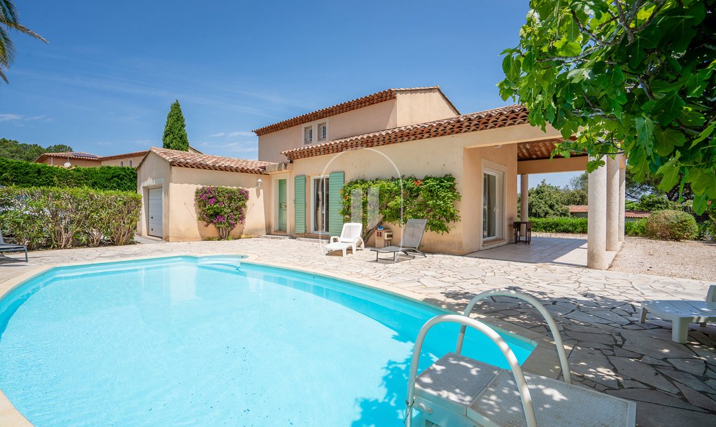 Villa à Pied Des Plages De In Sainte Maxime, Provence Alpes Côte D'azur ...
