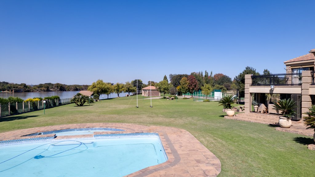 A Most Unique Offering On The Vaal In Vanderbijlpark, Free State, South ...