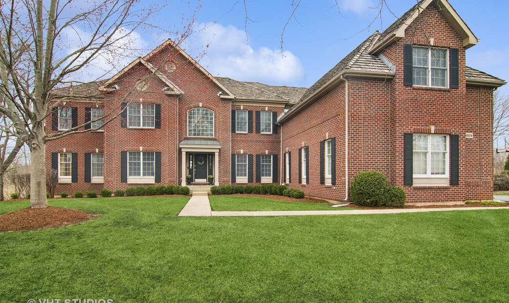 Grand Home In The Preserves At Long In Long Grove, Illinois, United ...