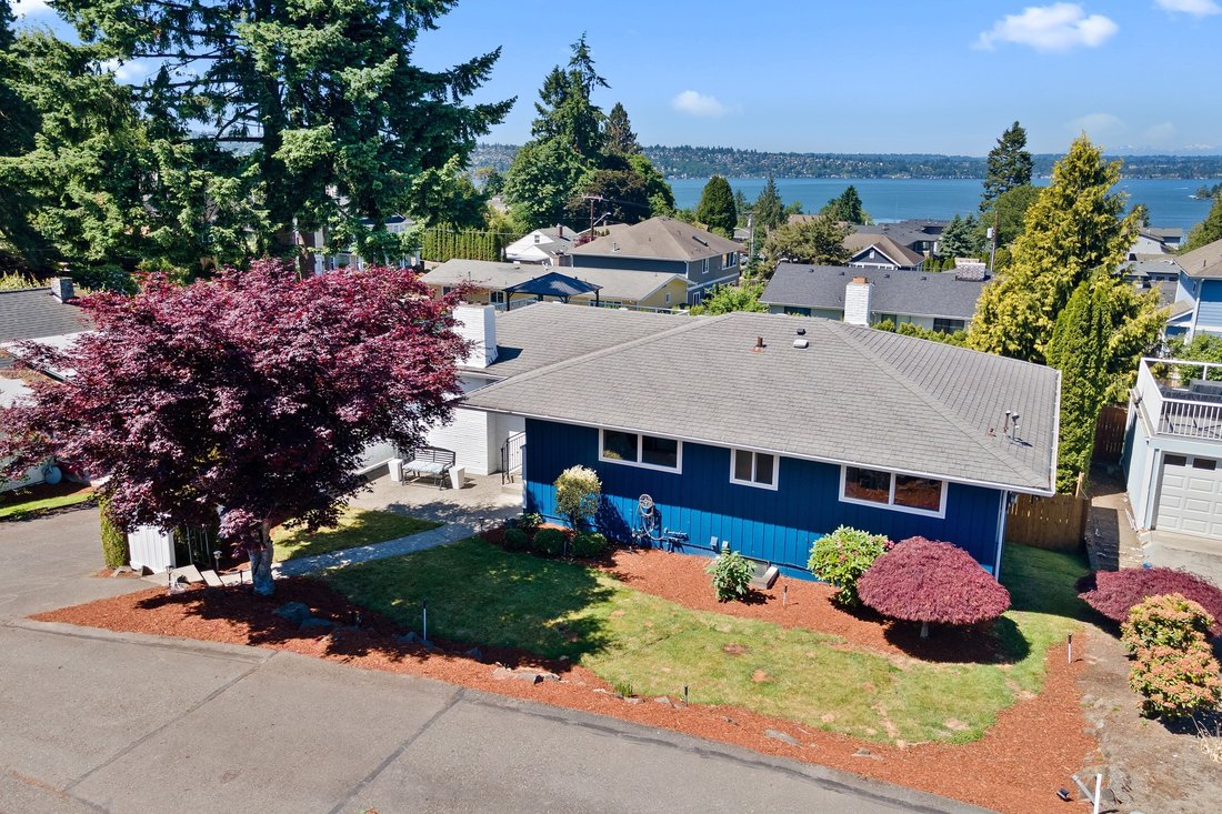 3415 Garden Ave N In Newcastle, Washington, United States For Sale ...