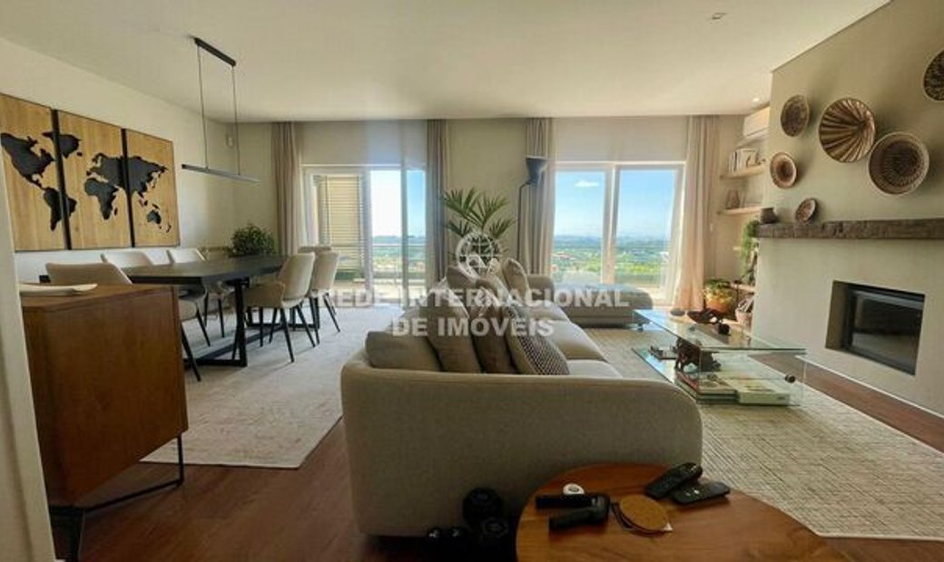 Luxurious 3 Bedroom Apartment, With 185 Sqm, In The In Belas, Lisbon ...