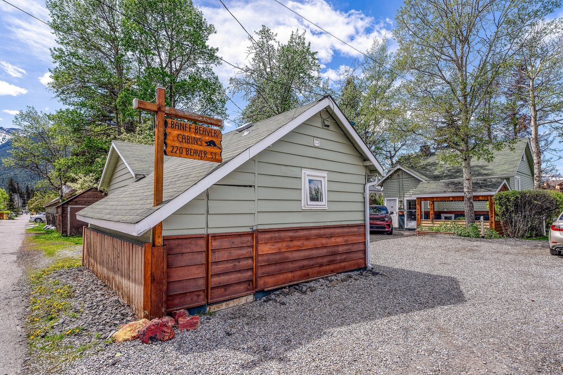 Banff Beaver Cabins | B&B Inn In Banff, Alberta, Canada For Sale (15761356)