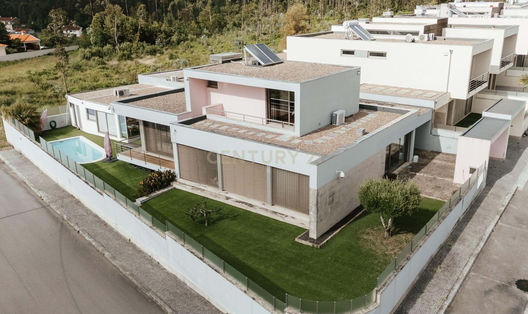 3+1 Bedroom Villa With Pool In Santa Maria Da Feira, Aveiro District ...