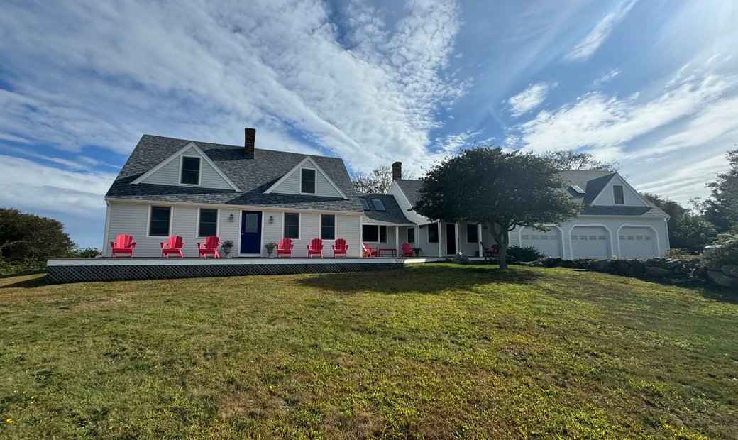 1087 Lakeside Drive In New Shoreham, Rhode Island, United States For ...