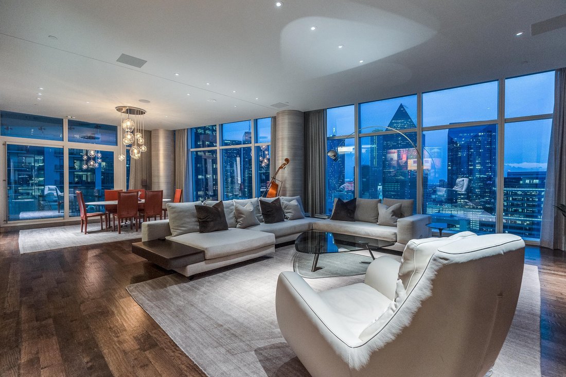 Sophisticated Museum Tower Condo With Downtown In Dallas, Texas, United ...