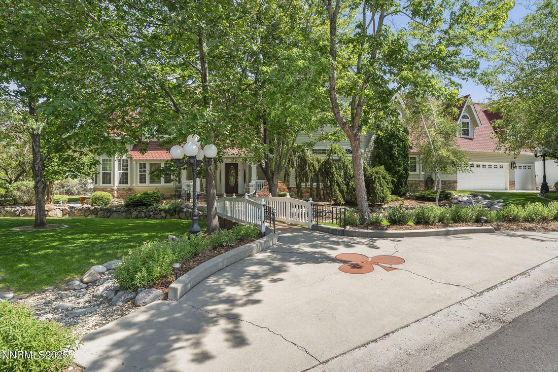 Wonderful Victorian Inspired Custom Home In In Reno, Nevada, United ...