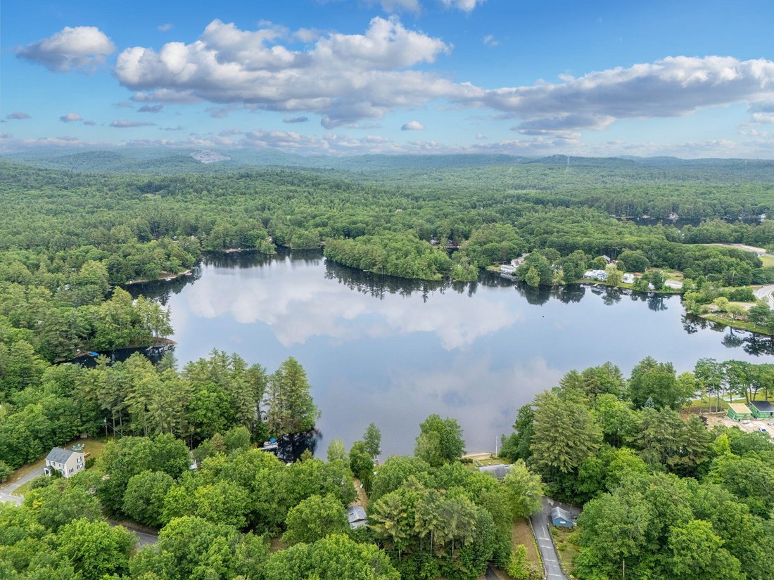 4 Bedrooms Single Family Detached In Limerick, Maine, United States For ...