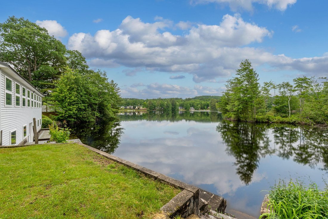 4 Bedrooms Single Family Detached In Limerick, Maine, United States For ...