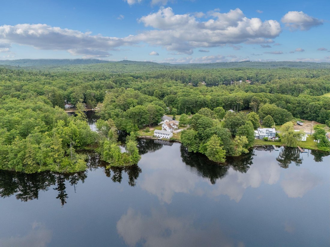 4 Bedrooms Single Family Detached In Limerick, Maine, United States For ...