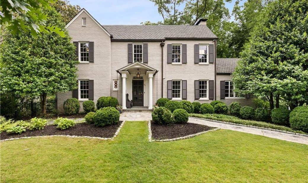 Timeless Traditional Home In Haynes Manor In Atlanta, Georgia, United ...