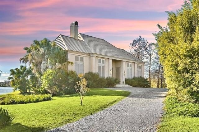 The Dramatic Coin Du Lestin Residence In Slidell, Louisiana, United ...