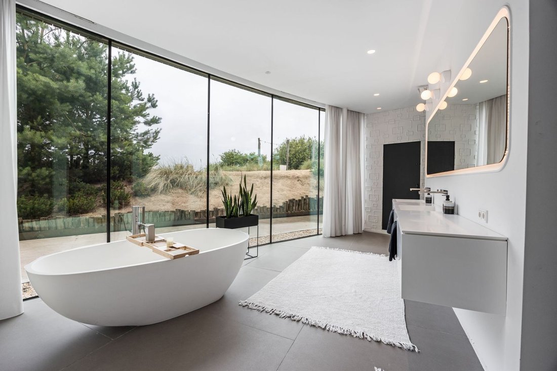 Villa, Located In A Fantastic Spot Within In Breda, North Brabant ...