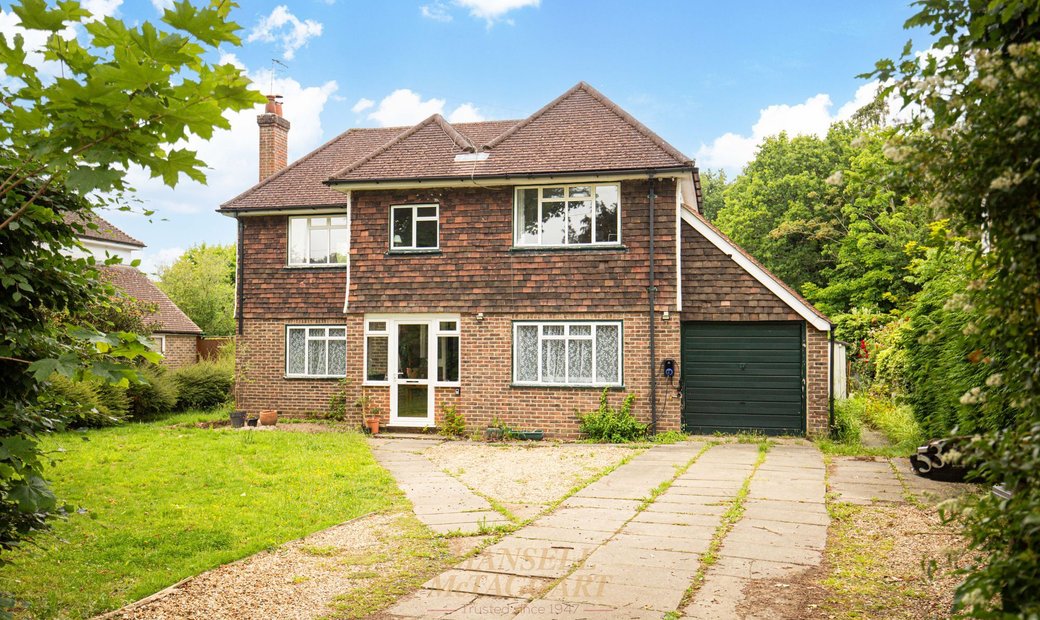 House Horley In Horley, England, United Kingdom For Sale (15779338)