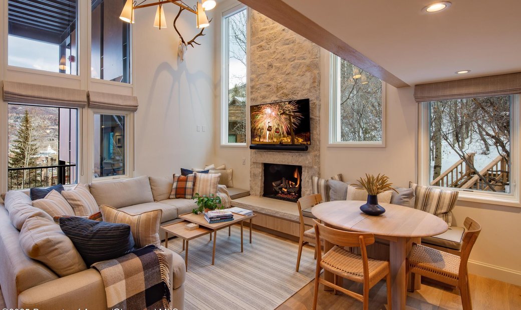 3 Bedrooms Condominium In Aspen, Colorado, United States For Sale ...