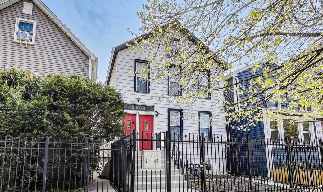 Multi Unit Chicago United States In Chicago, Illinois, United States ...