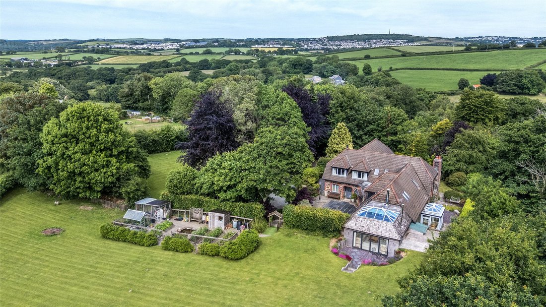 6 Bedroom Detached House For Sale In In Nanstallon, England, United ...