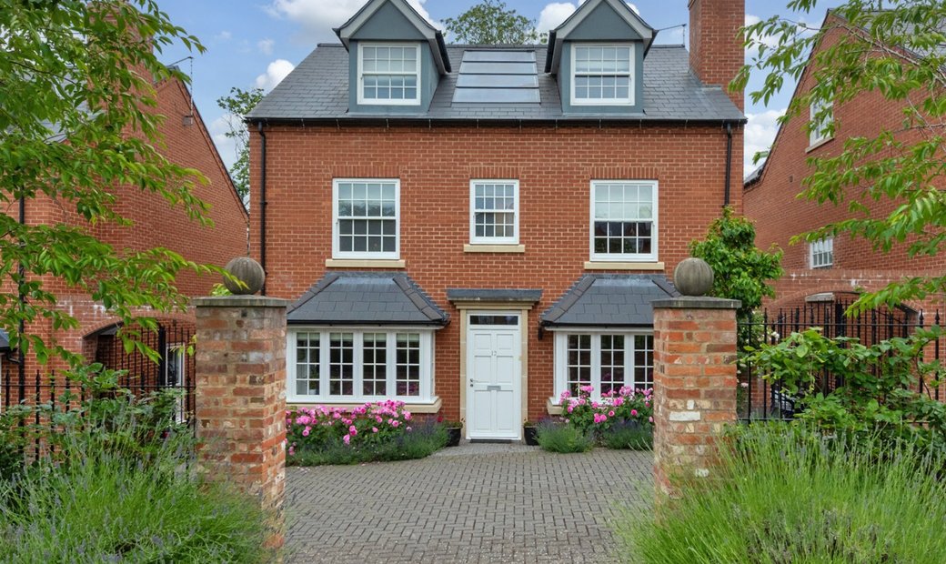 House, Burlingham Square, Worcester, In Worcester, England, United ...