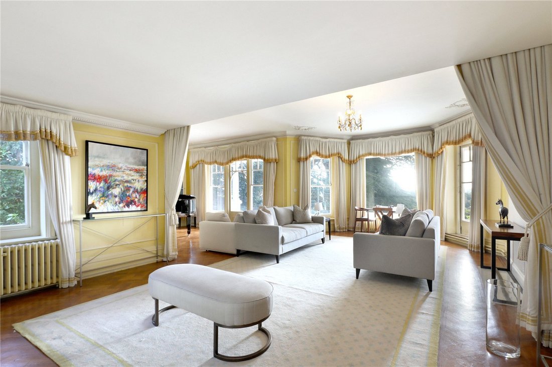 Shiplake, Henley On Thames, Oxfordshire In Shiplake, England, United ...