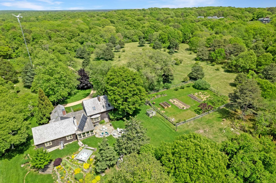 Historic Charm Meets Modern Luxury In In Chilmark, Massachusetts ...