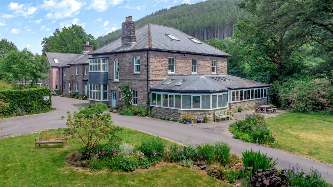 22 Bedroom Detached House For Sale In Brecon In Brecon, Wales, United ...