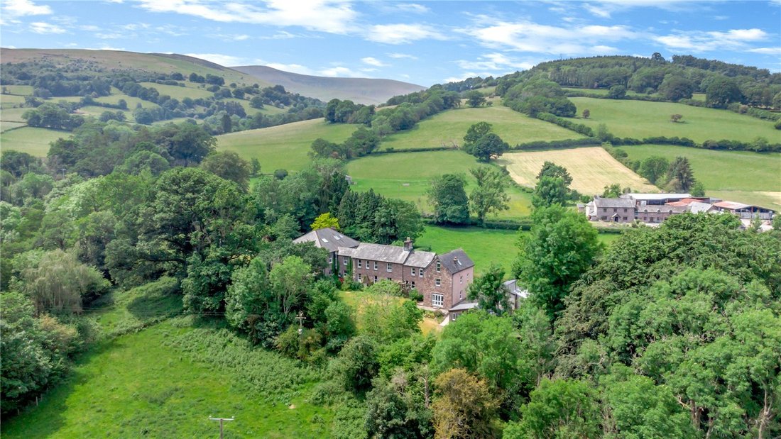 22 Bedroom Detached House For Sale In Brecon In Brecon, Wales, United ...