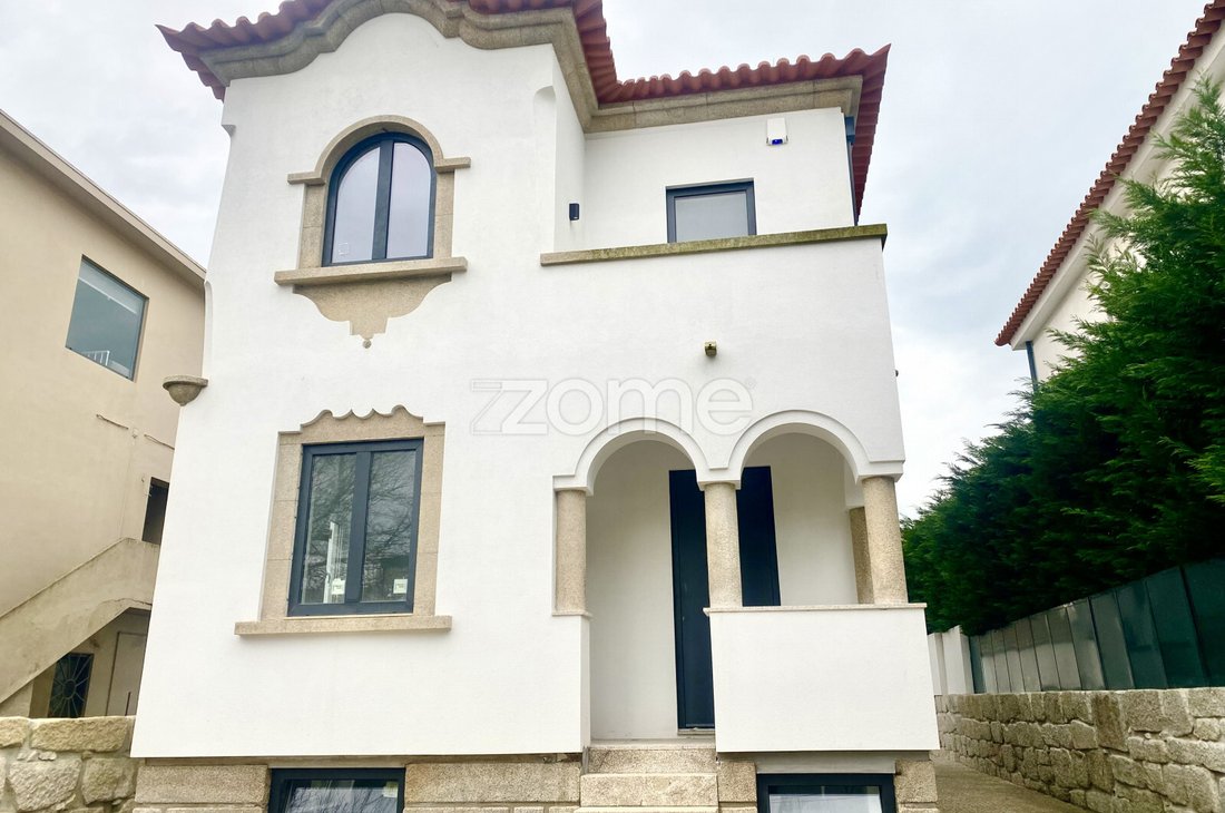 Porto House In Porto, Porto District, Portugal For Sale (14562346)