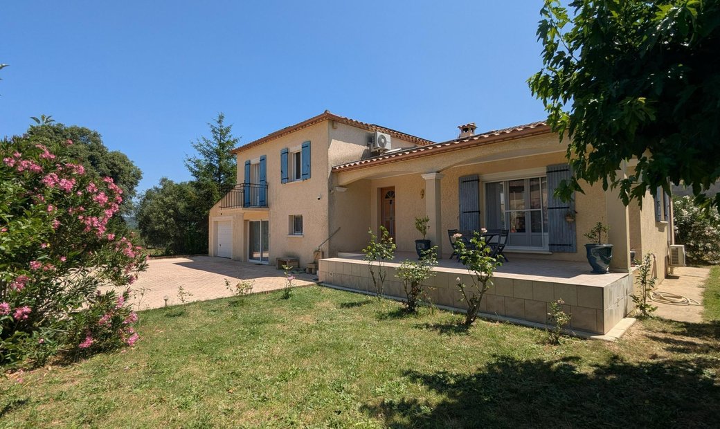 Villa Au Cœur De La Nature, à Deux Pas Du Pont Du In Collias, Occitanie ...