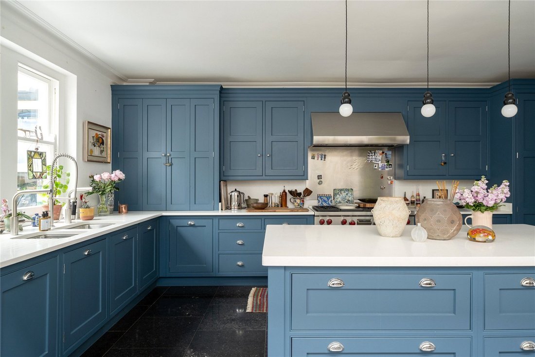 Casa De Cinco Dormitorios Bellamente En Londres, Inglaterra, Reino ...