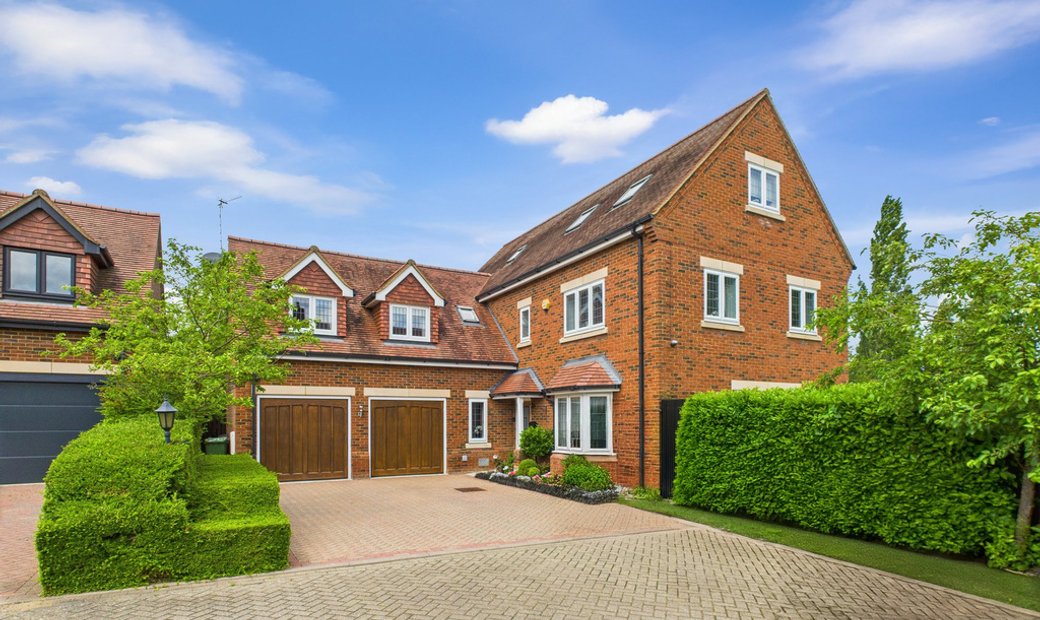 Walk Through Tour | 3,000 Sqft | 6 Bed In Grange Farm, England, United ...