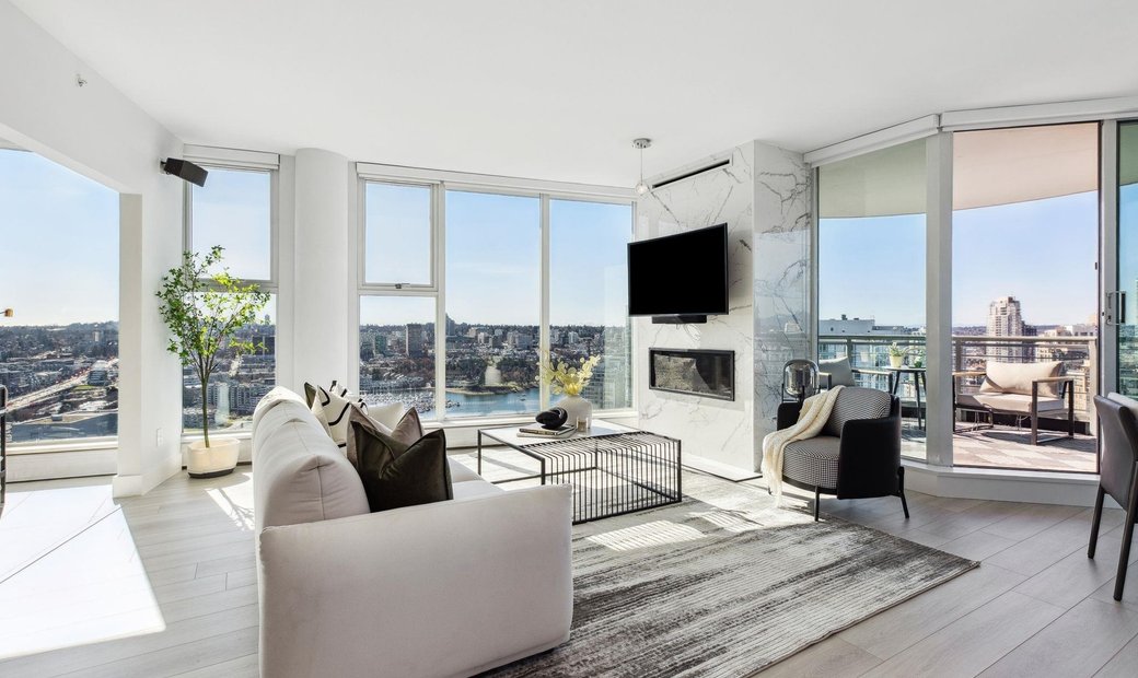 One Of The Most Distinctive Condos In In Vancouver, British Columbia ...
