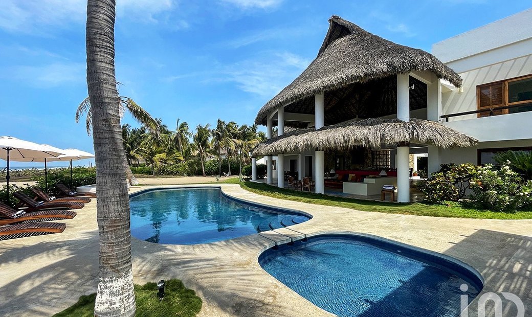 Residencia De Lujo Frente Al Mar, Costa In El Tomatal, Oaxaca, Mexico ...