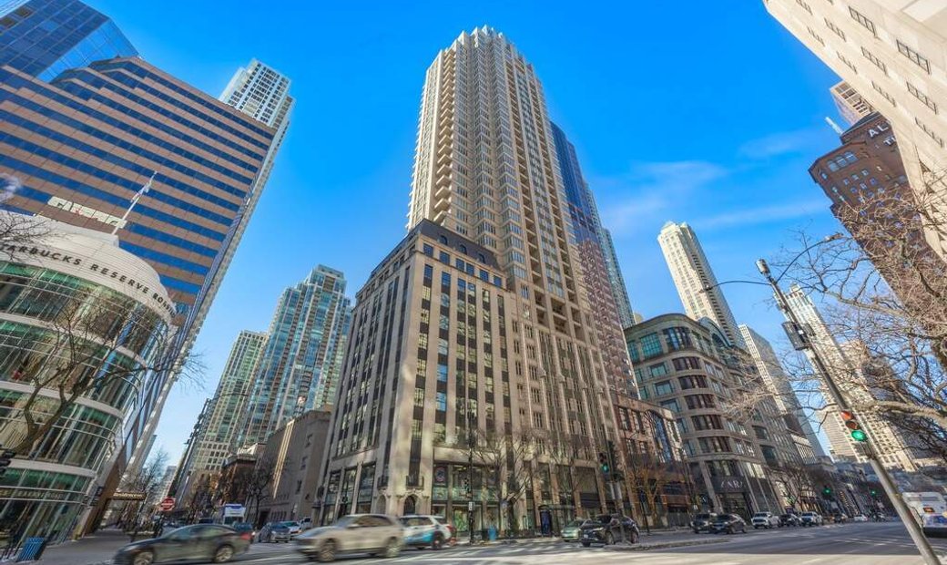 Refined Elegance At The Ritz Carlton In Chicago, Illinois, United ...