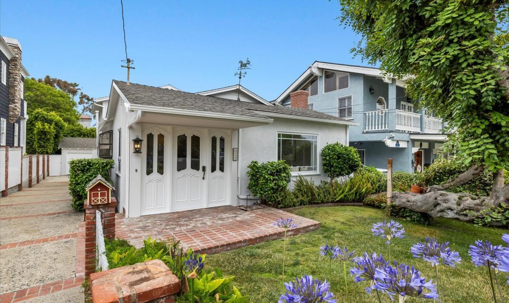 Timeless Tree Section Retreat In Manhattan Beach, Ca, United States For ...