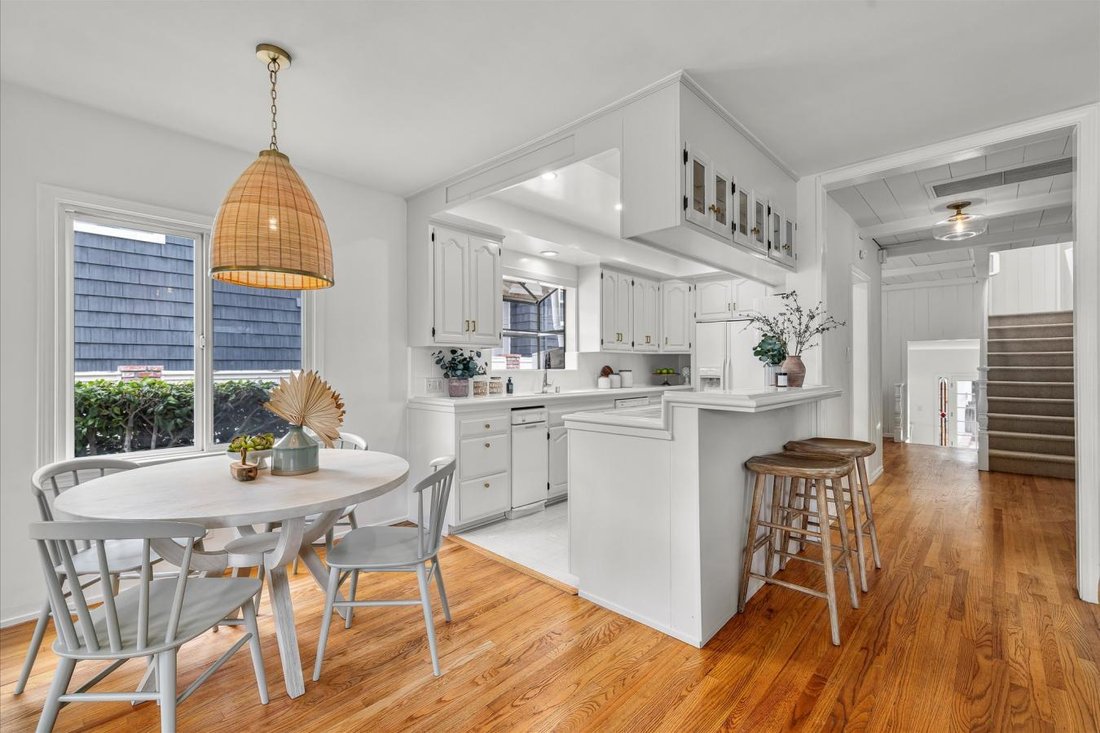 Timeless Tree Section Retreat In Manhattan Beach, Ca, United States For ...