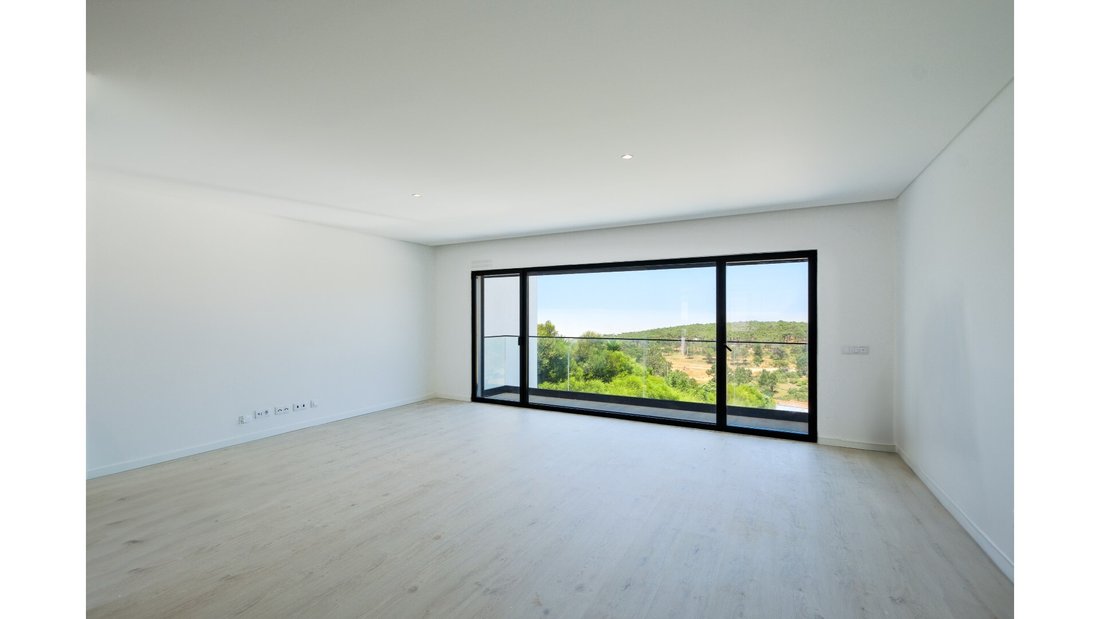 T3 Villa Under Construction With Garden, Pool And In Mafra, Lisbon ...