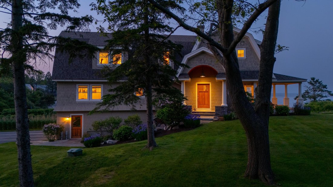 12 Surfside Avenue In Cape Elizabeth, Maine, United States For Sale ...