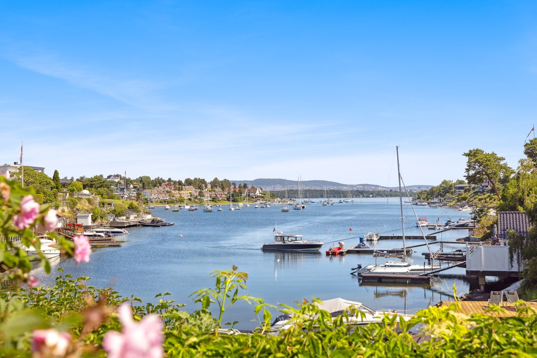 Idyllic Waterfront Property | 2.4 Acres With 50 In Snarøya, Akershus ...