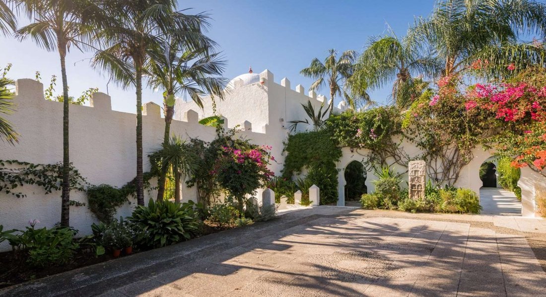 Iconic Beachfront Villa In One Of Marbella's Most In Marbella ...