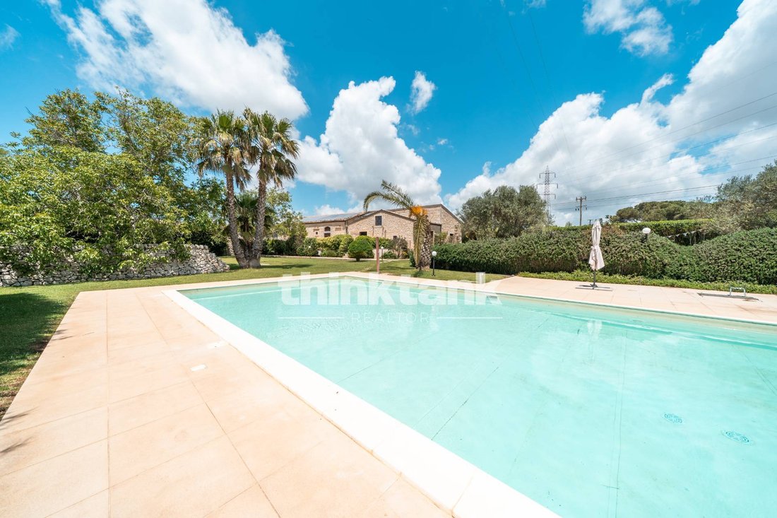 Villa Storica In Vendita A Ragusa In Tre Casuzze, Sicily, Italy For ...