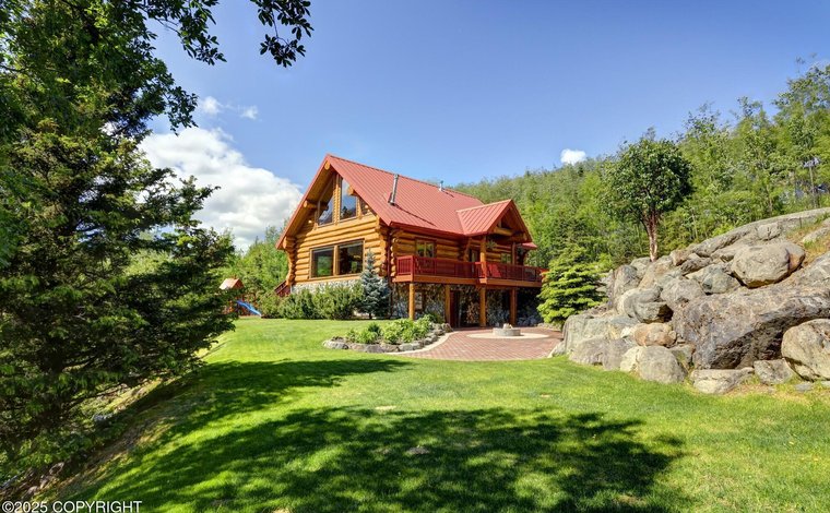 Luxury Homes In Alaska