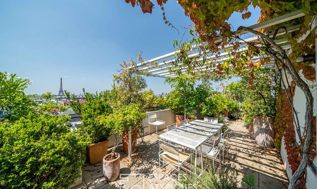 Top Floor Duplex With Terrace And Eiffel Tower In Paris, île De France ...