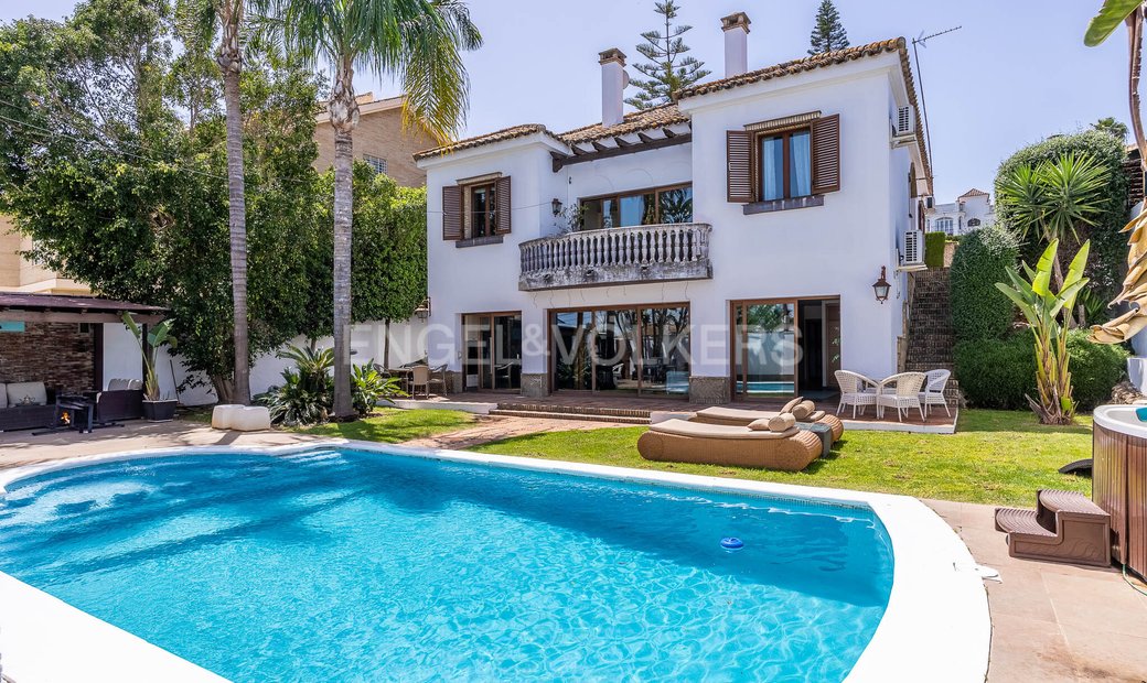 Magnificent Chalet In La Motilla, Seville In Dos Hermanas, Andalusia ...
