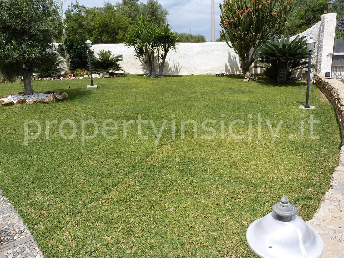 Wonderful Villa With Swimming Pool In Augusta, Sicily, Italy For Sale ...