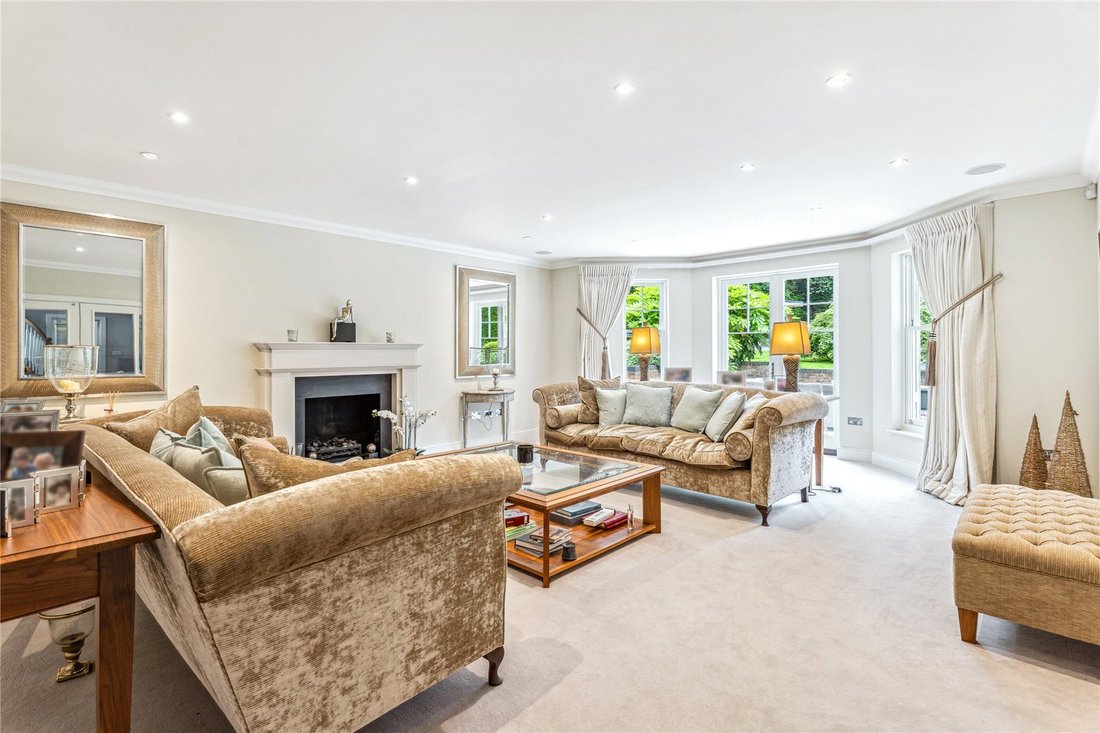 Stratton Chase Drive, Chalfont In Chalfont Saint Giles, England, United ...