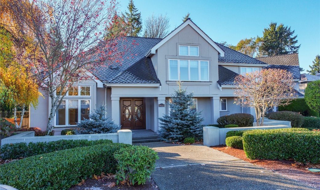 Elegant Home On A Beautiful Cul De Sac In Newcastle, Washington, United ...