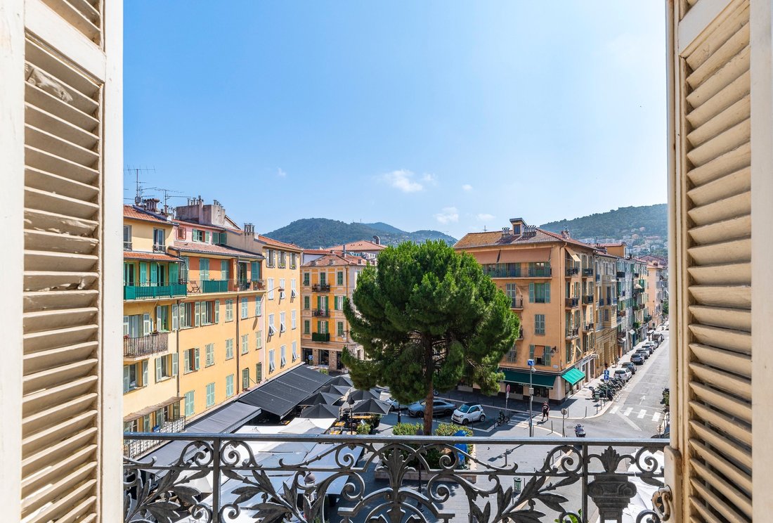 Bright Apartment With Balconies And In Nice, Provence Alpes Côte D'azur ...