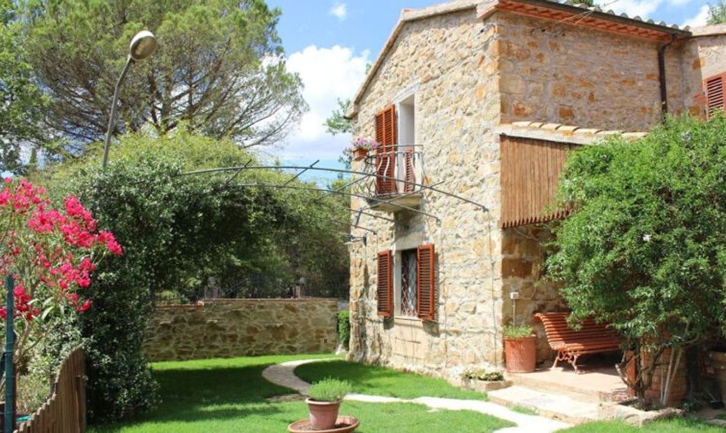 Stone Farmhouse With A Large And Bright Turret In Manciano, Tuscany ...