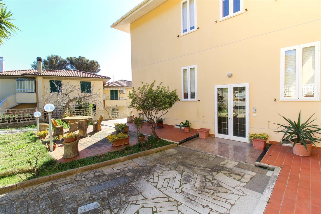 Charming Villa Immersed In Greenery With The Scent Of In Vada, Tuscany ...